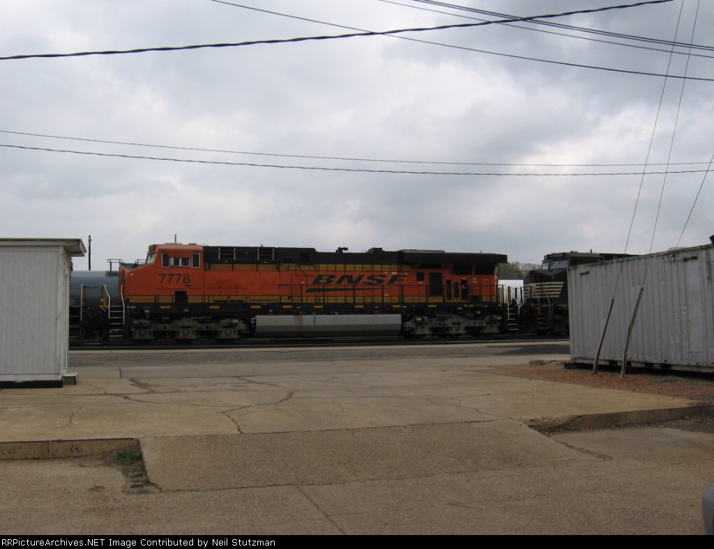 BNSF 7778